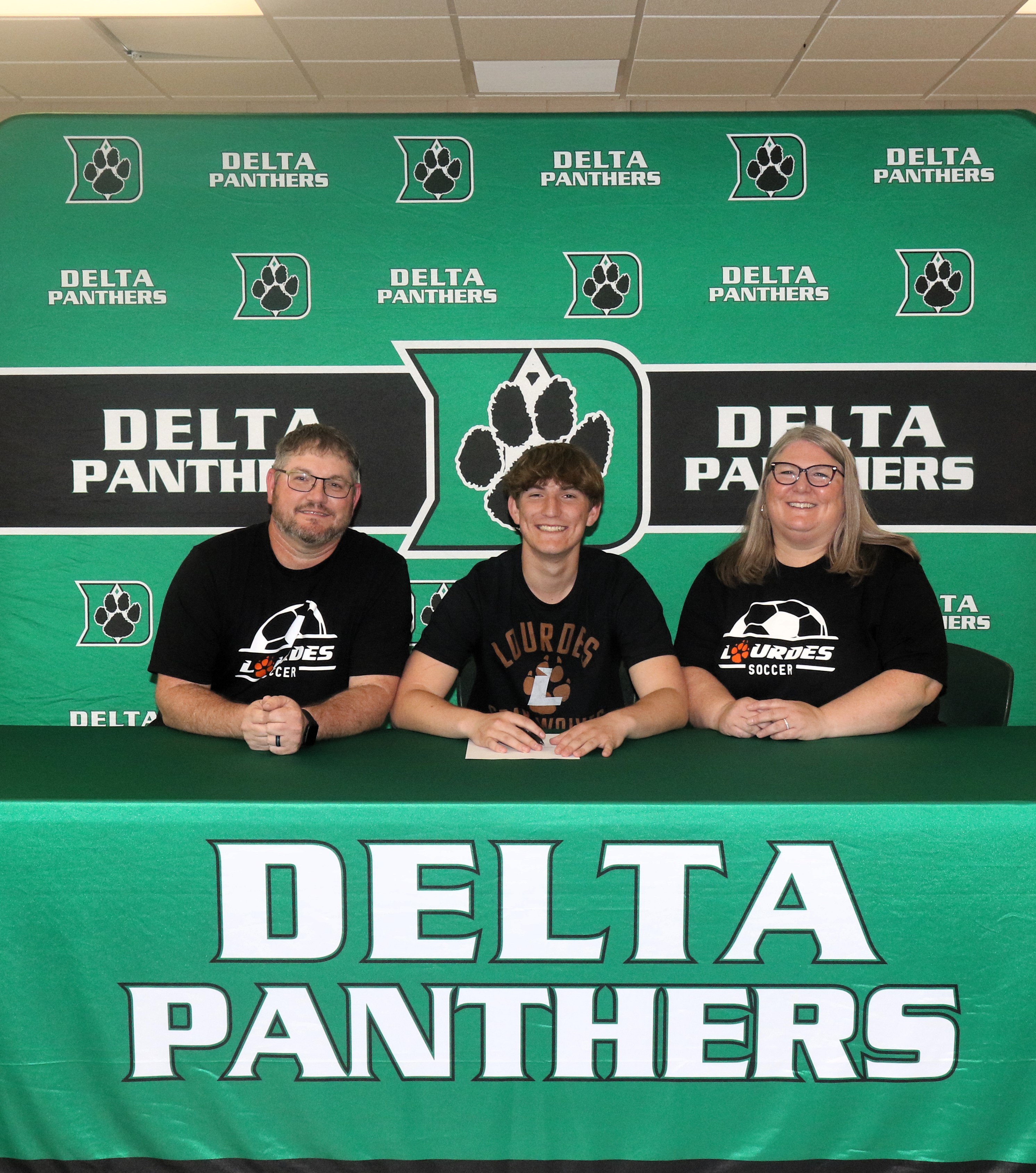 Delta’s Brodey Roth to Play Soccer at Lourdes | Fulton County Ohio Media
